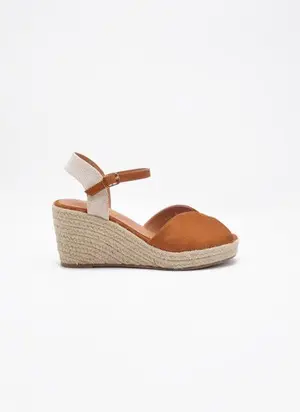 KNEETOES Mariselle Wedges - Brown
