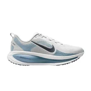 Nike Vomero 18 Athletic Sneakers