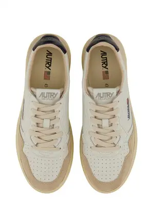 AUTRY Medalist Low Top Sneakers - White
