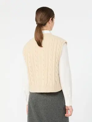 Max Mara Cable Knit Wool Yarn Gilet