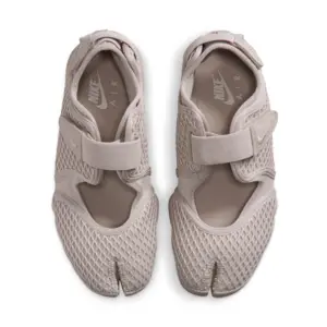 Nike Air Rift Shoes