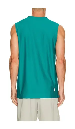 On Court Tank In Green - Neem