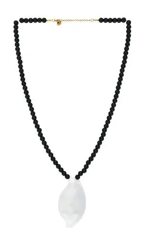 LOVERS AND FRIENDS Hayden Shell Necklace In Black - Black Multi