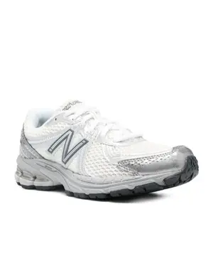 NEW BALANCE 860v2 Lace-up Sneakers - White