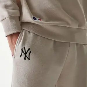 New Era New York Yankees Mlb League Essential Joggers