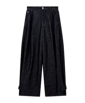 Emporio Armani J6i Relaxed Fit Jeans In Rinse Denim With Pleats Signature Capsule - Blue
