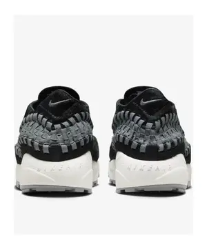 Nike Logo Detailed Lace-up Sneakers
