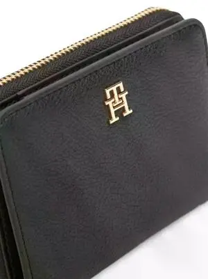 Tommy Hilfiger Icon Zip-around Wallet