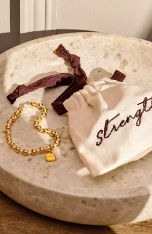 A LITTLES & CO Words To Treasure 'strength' Bracelet