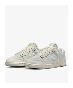 Nike Dunk Low-top Sneakers