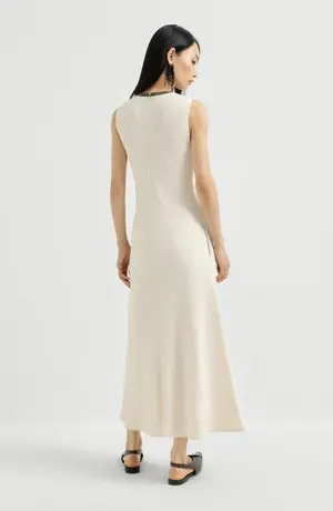 Brunello Cucinelli Viscose And Linen Fluid Twill Maxi Dress With Embellished Collar