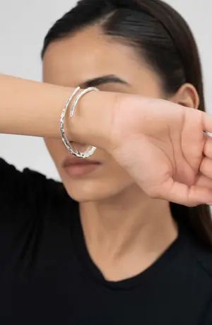 NAVEDA Raya 925 Plated Bangle