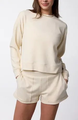 CENTERLINE ATHLETICS Active Lifestyle You Know You Play Cropped Crew Sweatshirt - Ivory