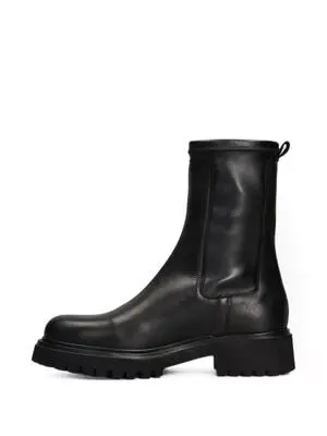 JULIE DEE Lug-sole Chelsea Boots