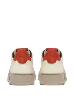 AUTRY Medalist Low Sneakers In Sand And Pumpkin Leather - Neutrals