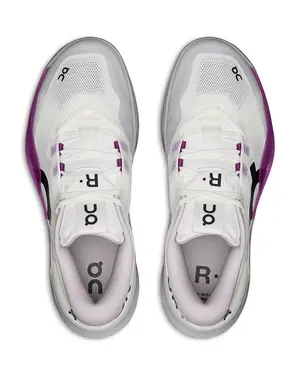 On The Roger Pro 3 Running Sneakers
