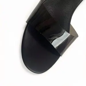 KNEETOES Lexi Slip Ons - Black