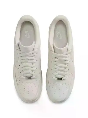 Nike Air Force 1 '07 Shoes