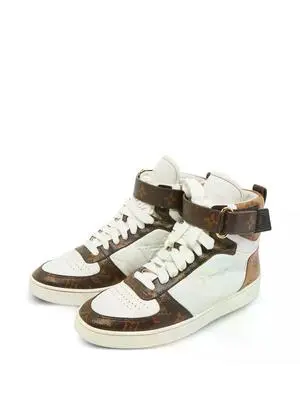 LOUIS VUITTON Boombox Monogram Reverse Sneakers