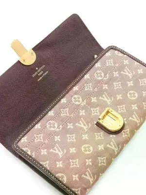 LOUIS VUITTON 2011 Sara Monogram Idylle Wallet