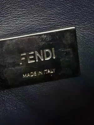 Fendi Peekaboo Essential Turn-lock Handbag - Grey