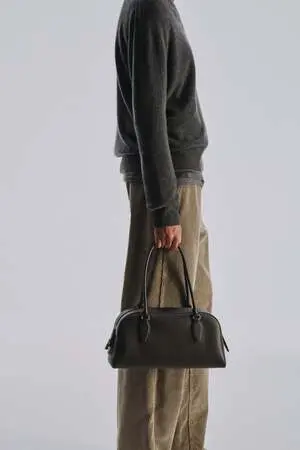 THE ROW E/w India Bag - Walnut Shadow