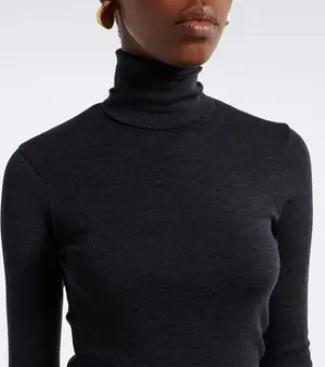 RÓHE Knitted Wool Turtleneck Sweater
