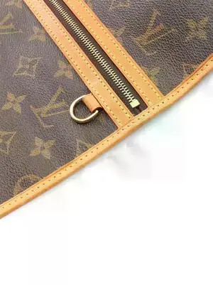 LOUIS VUITTON Monogram Shoulder Bag