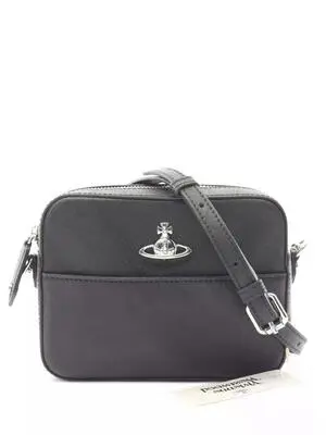 VIVIENNE WESTWOOD Orb Plaque Shoulder Bag - Black