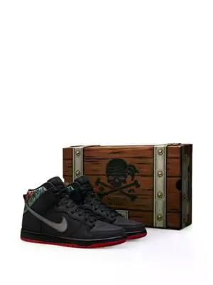 Nike X Spot Sb Dunk High Gasparilla Sneakers