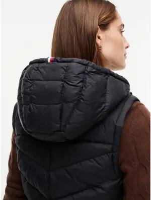 Tommy Hilfiger Lightweight Quilted Hooded Vest