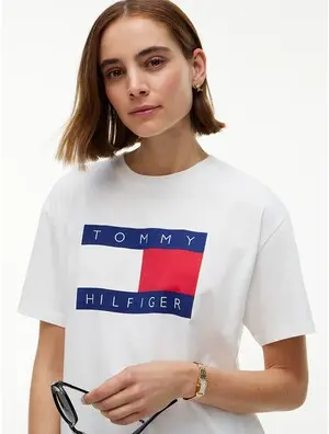 Tommy Hilfiger Flag Logo T-shirt