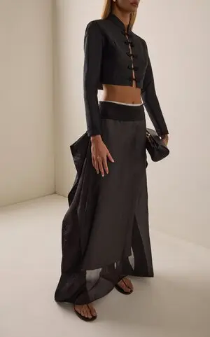 SLOAN Fitted Cropped Crepe Top With Mandarin Collar