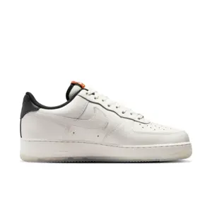 Nike Force 1 '07 Sneakers