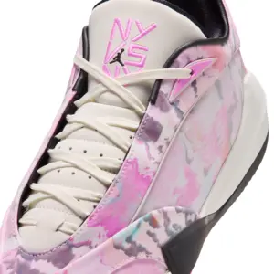 JORDAN Triangle Basketball Shoes