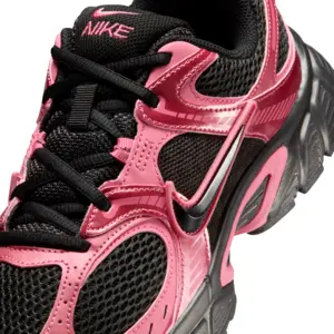 Nike V5 Rnr Athletic Shoes - Black