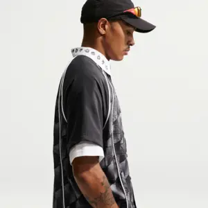 Nike Sb Mad 90 Pack "hypervenom" Sb Dri-fit Bowler Short-sleeve Shirt - Black