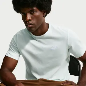 Nike Sportswear Club T-shirt - Green
