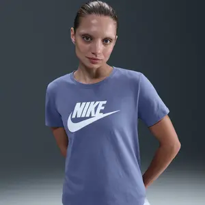 Nike Sportswear Essentials Logo T-shirt