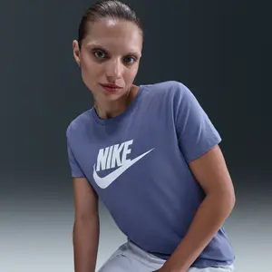 Nike Sportswear Essentials Logo T-shirt