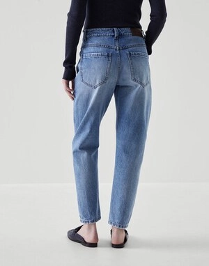 Brunello Cucinelli Straight Leg Jeans With Logo Detail - Blue