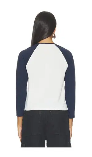 Good American Long Sleeve Raglan Tee In White