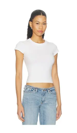 Good American The Cap Sleeve Tee In White