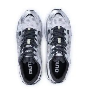 Mizuno Wave Rider 10 Sneakers
