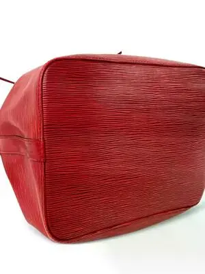 LOUIS VUITTON Epi Petit Noe Bucket Bag - Red
