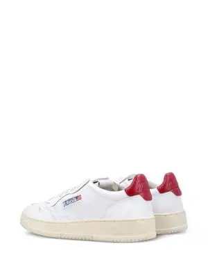 AUTRY Medalist Low Top Sneakers - White