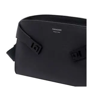 FERRAGAMO Hug Messenger Bag