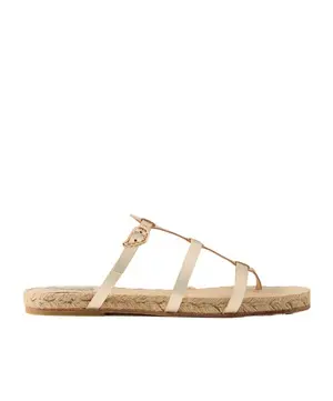 CastaÑer Flat Sandals