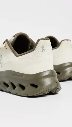 On Cloudtilt Sneakers - Fen/grain