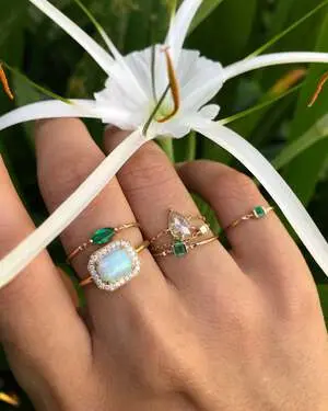 YI COLLECTION Emerald Marquise Petite Circle Ring